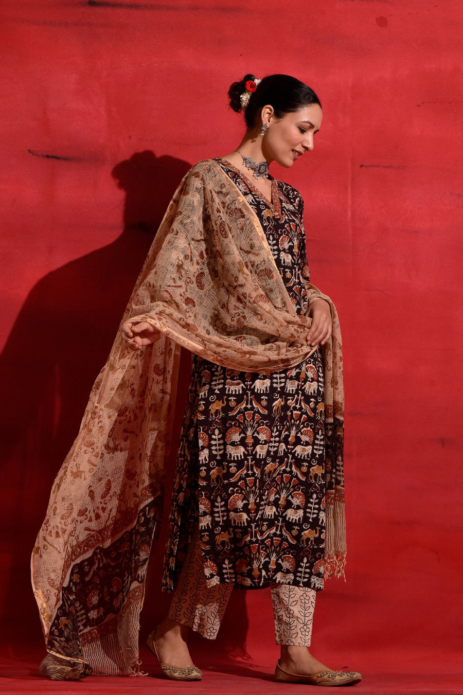 Buy Elegant & Trendy Ethnic Wear for Women - Dimple Design Studio ...